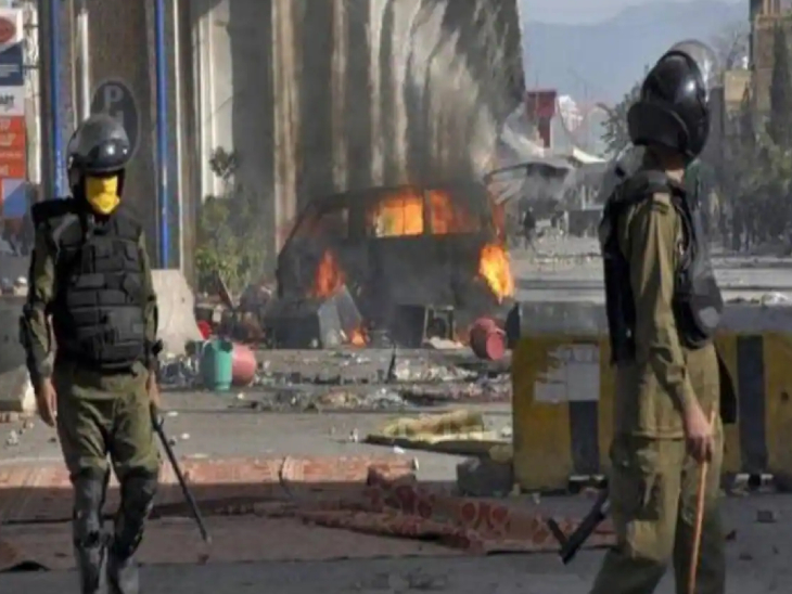 What is Tehreek-e-Labbaq, whose violent protests forced even the Imran ...