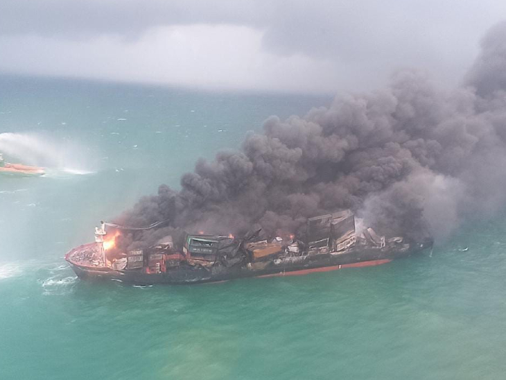 Sri Lanka Burning Ship Latest Update; Indian Coast Guard Ships Vessels ...