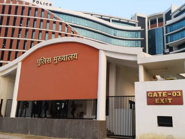 Uttar Pradesh Police Latest Updates । Who Will Become New DGP Of UP ...