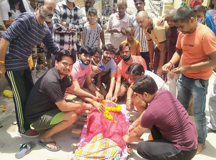 kota,rajasthan,Monkey died due to electrocution, youth collected ...