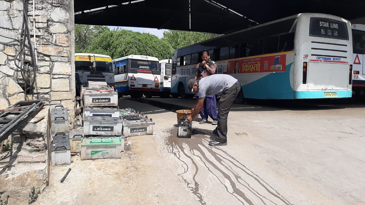Dust settled on buses in two months, battery of many buses also got ...