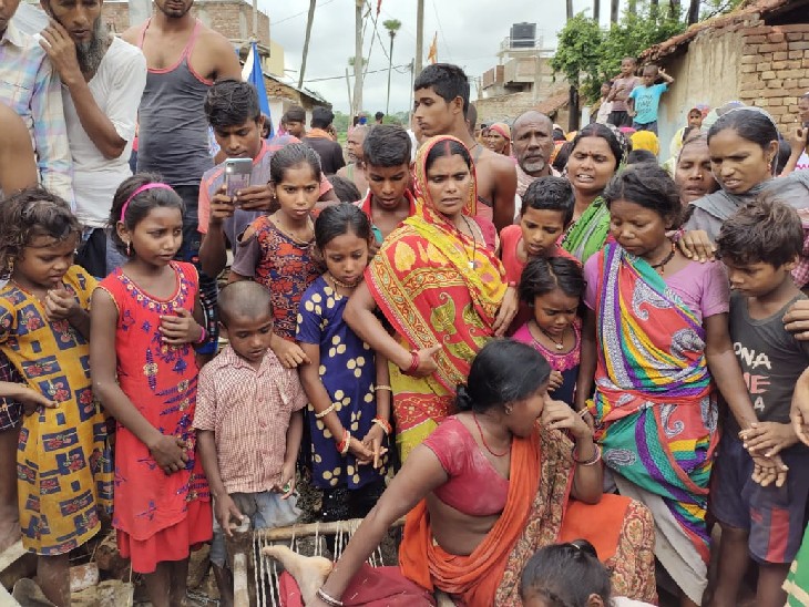 Bihar Rain News; Man Killed And Other Injured As Eta Bhatta Collapses ...