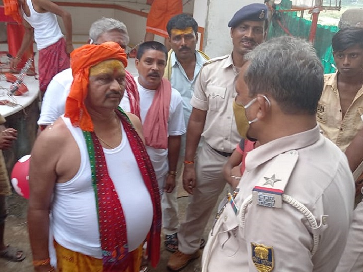 Gopalpur MLA Gopal Mandal visits Budhanath Temple in Bhagalpur despite ...