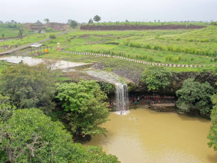Milky waterfall falls from a height of 50 feet in Dhar, the north ...