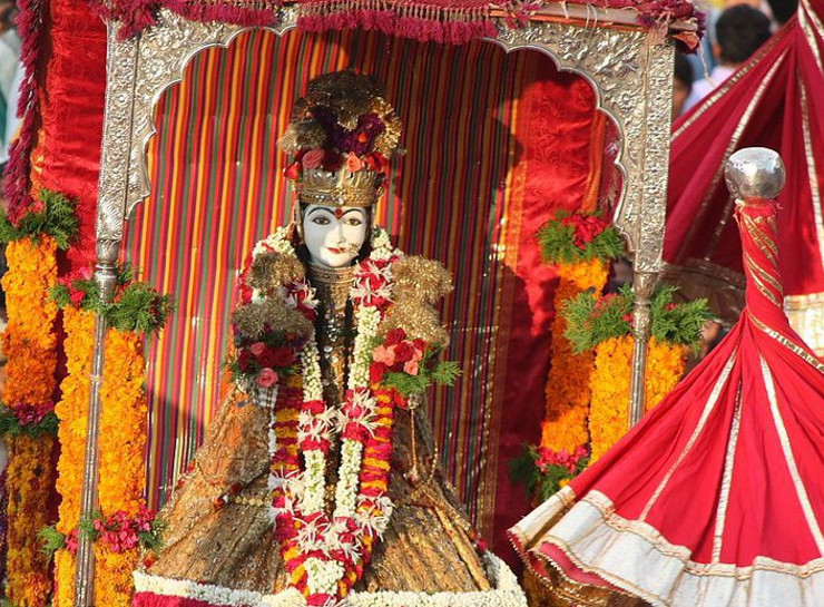 Teej mahotsav famous in jaipur, Teej sawari used to come out of the ...