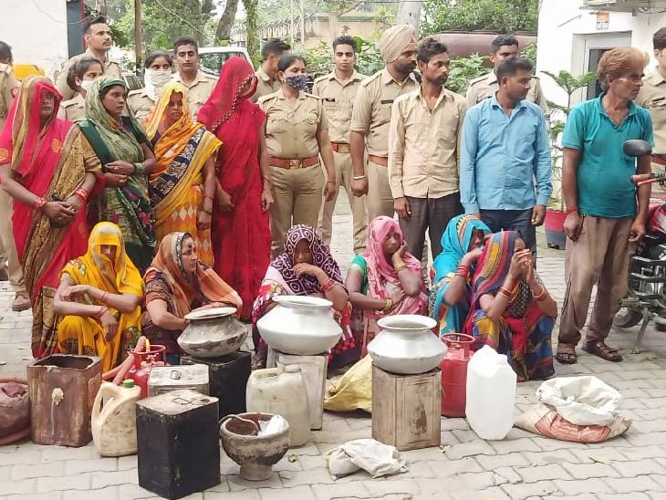 Women smuggling liquor in Shahjahanpur: Pulse cooks are making liquor ...