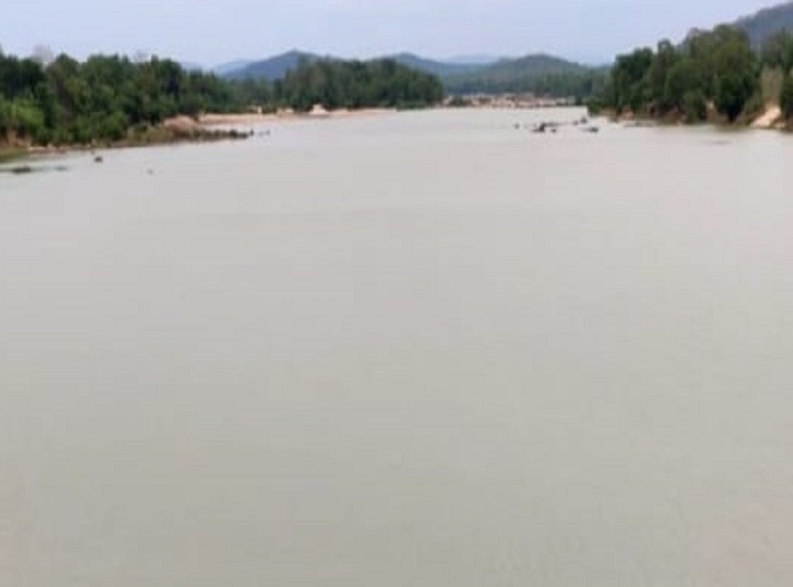 The bridge built on the Indravati river is on the target of Maoists ...