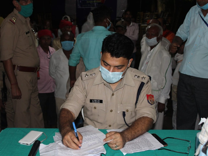 Police chaupal at 17 police stations of Gorakhpur, SSP in Gagaha and SP ...