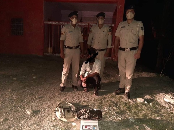 राता पोहरा में पैदल गुजर रहा था मंडी जिले का युवक तलाशी में मिली नशे