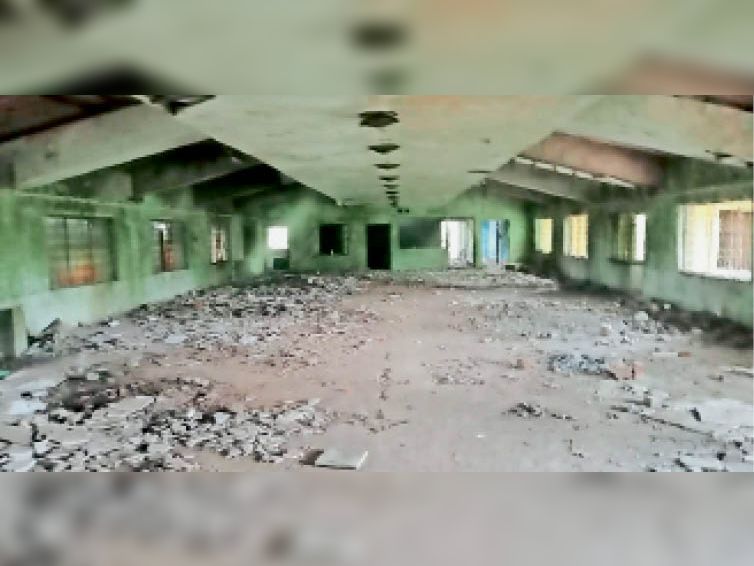 Watch factory building not broken even in two years, becoming flatted ...