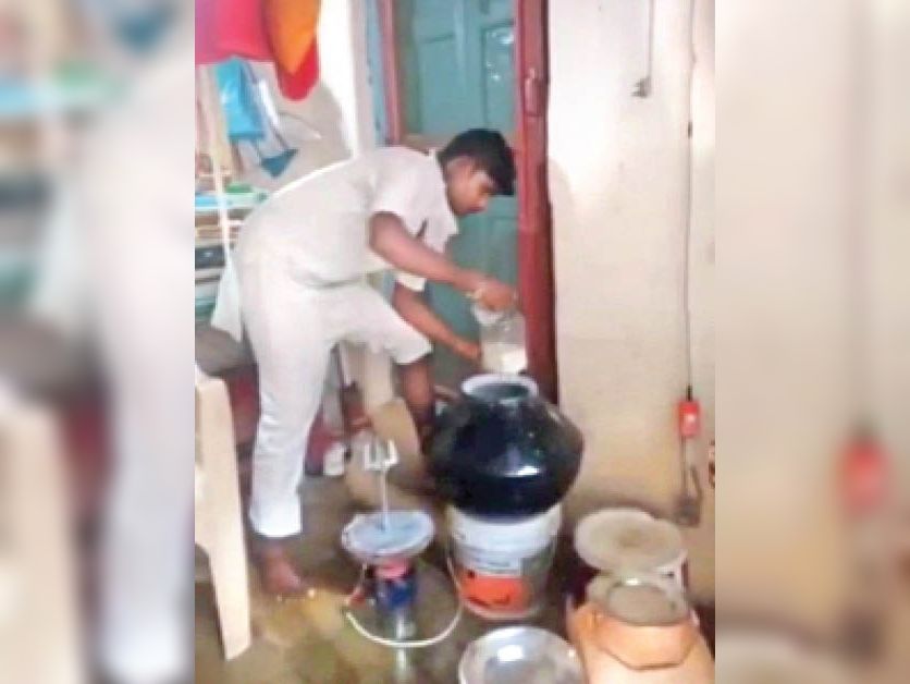 Video of prisoners making buttermilk and washing utensils at Deputy ...