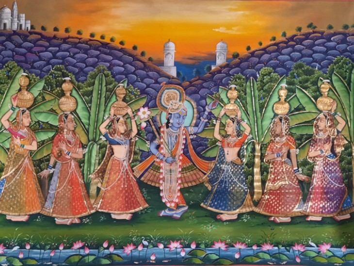 Unique collection of Pichhwai art carved in Nathdwara style for over ...