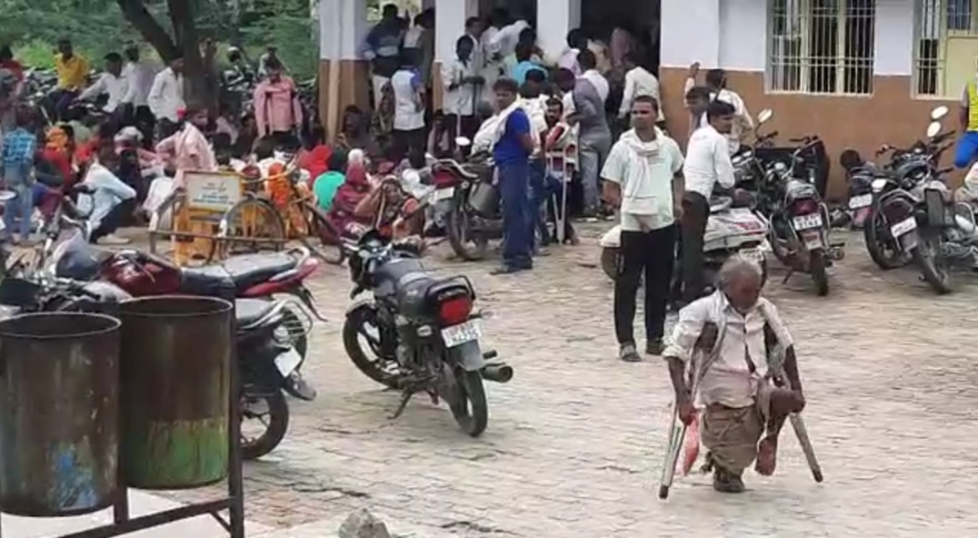 Divyang has been sitting on the thirsty ground for eight hours in the ...