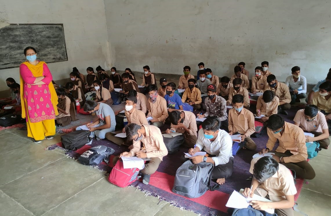 Students from class 6 to 8 also reached school, from 27 to first to ...