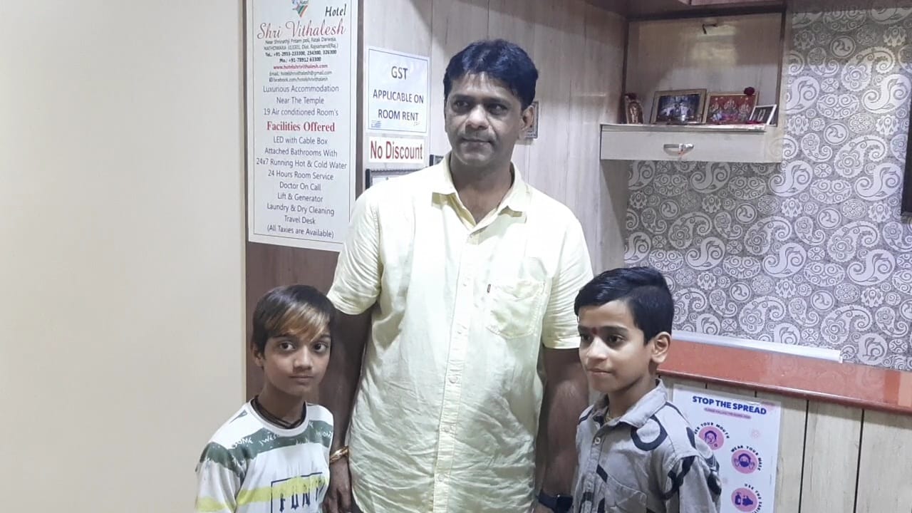 Taarak Mehta Ka Ooltah Chashmah actor Bagha visited Shrinathji Prabhu's ...