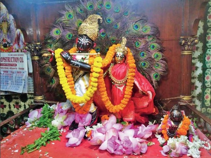 The historic Kalighat Temple in Kolkata; Here Maa Kali is worshiped in ...