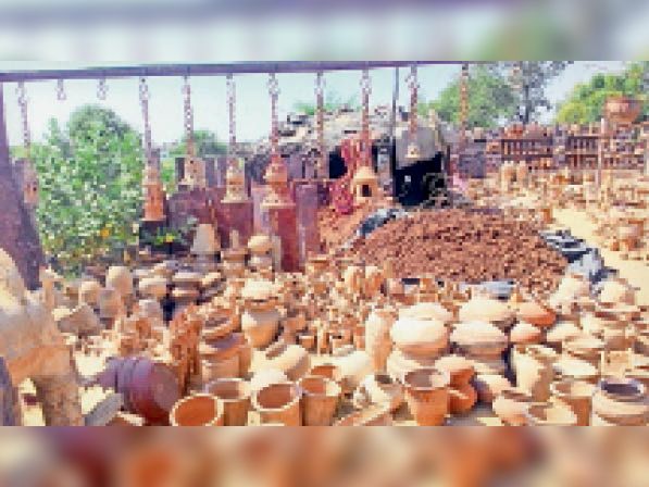 Different identity of terracotta utensils made from the clay of Pokaran ...