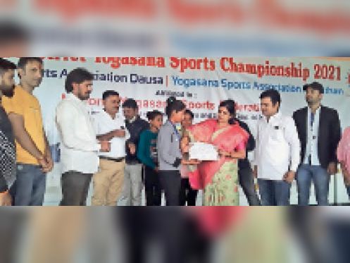 Manisha Saini, Rameshi Yagi, Manisha Meena, Manas and Yogesh Jaga won ...