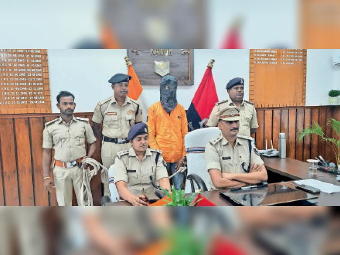 Attempted to rape a minor, was shot to death with a hot rod on protest ...