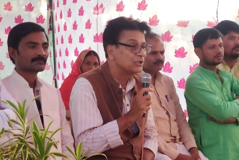 Former MP Nirmal Khatri said; Congress never joined hands with pro ...
