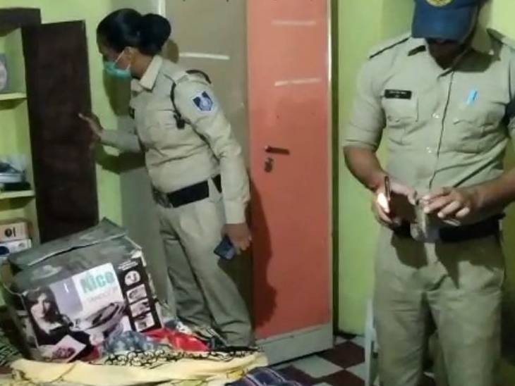 Houses of those selling intoxicating powder and illegal liquor raided ...