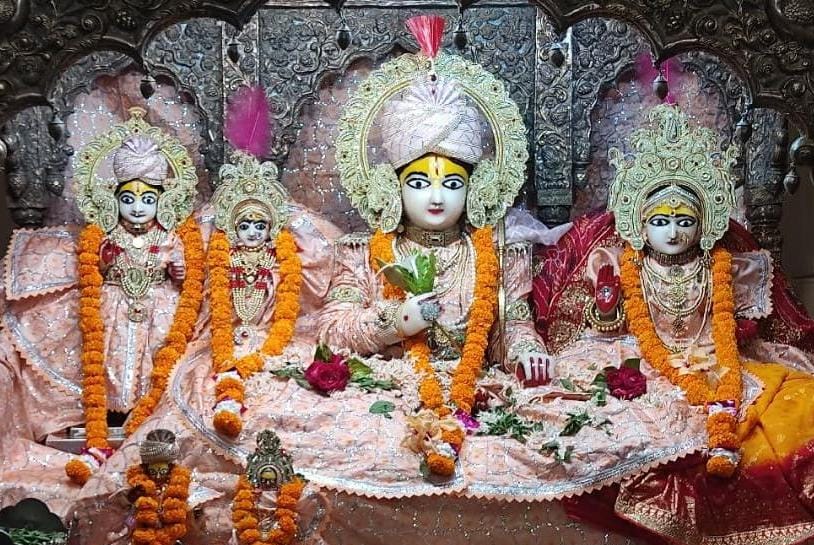 Ayodhya is immersed in many forms of God, its description through every ...