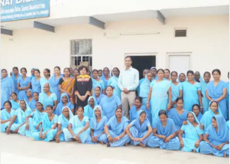 Usha Choumar The scene of scavenging comes in front of the eyes, so ...