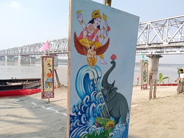 Ghats decorated with Madhubani painting in Vaishali watch towers built ...