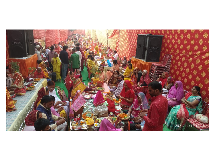 Shehnai playing in Venkatesh Balaji Divya Dham temple, with chanting of ...