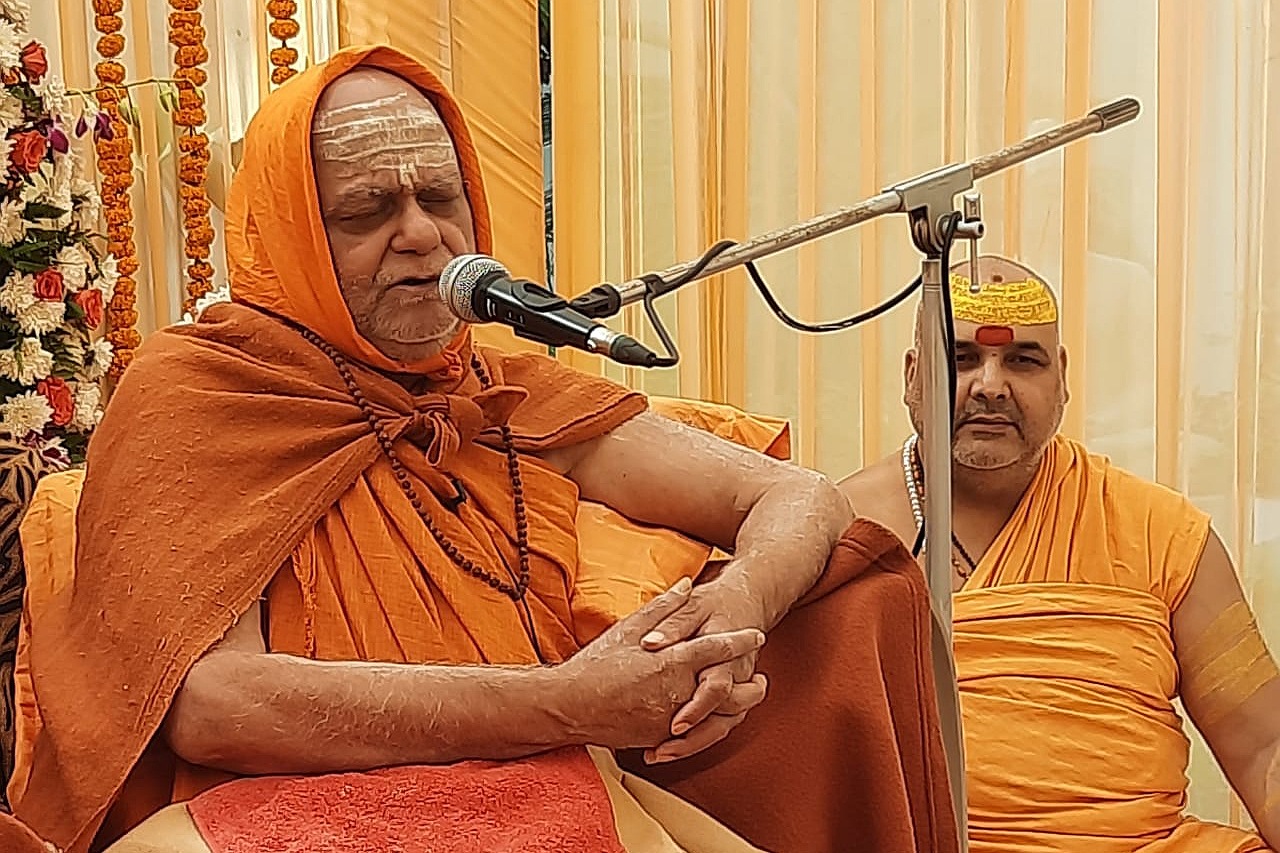 The absence of collectivism among Hindus is so strong that Muslims and ...