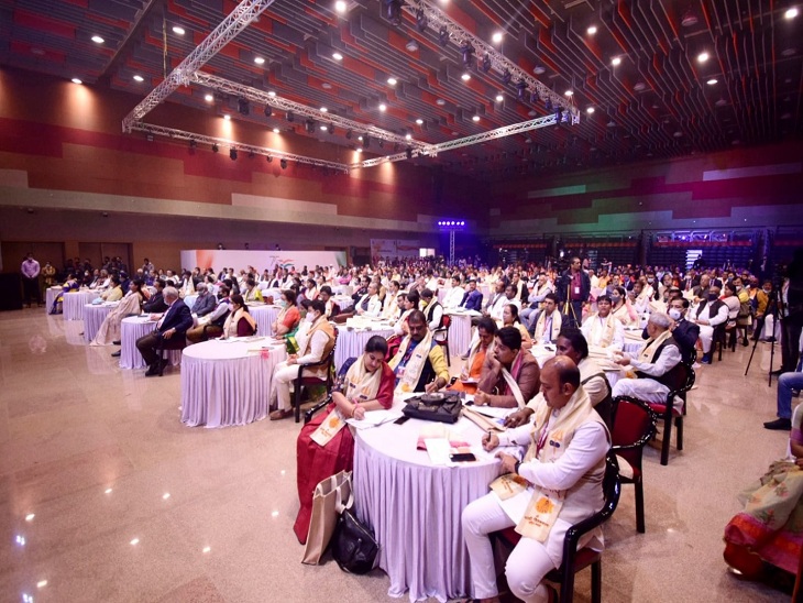 Mayor who came to Varanasi said - will develop with saving heritage in ...