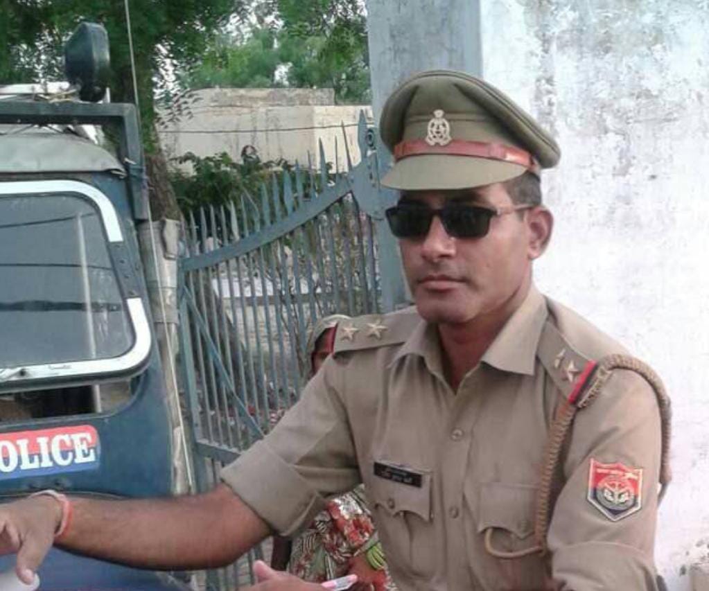 People got angry due to transfer, said - such an honest policeman will ...