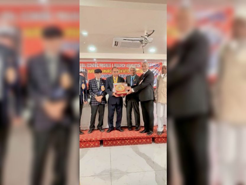 Principal honored with Bharat Ratna Indira Gandhi Gold Medal | सम्मान ...