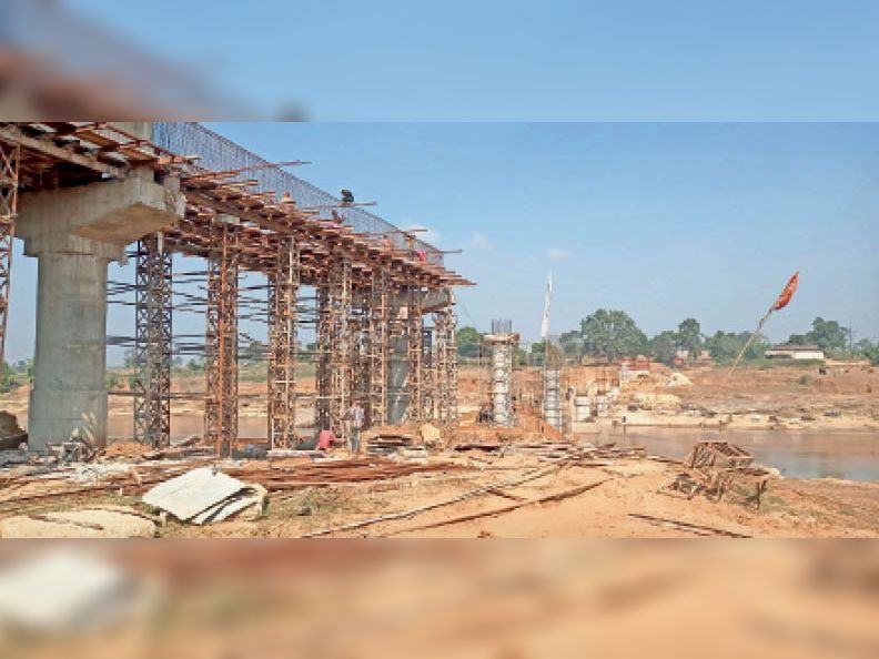 The land could not get revenue to build an approach road of 8 crore ...