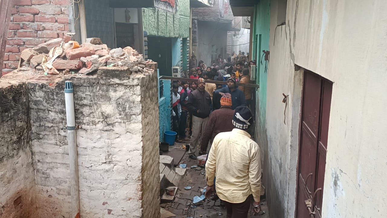 One floor of the house collapsed due to cylinder explosion, eight ...