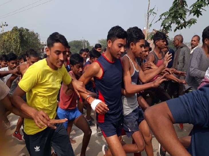 65 children took part, vijendra kumar became the winner in the race ...