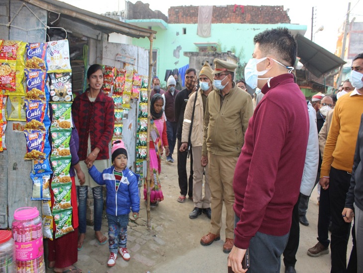 Azamgarh DM inspected the blocks | आजमगढ़ DM ने किया ब्लाकों का ...