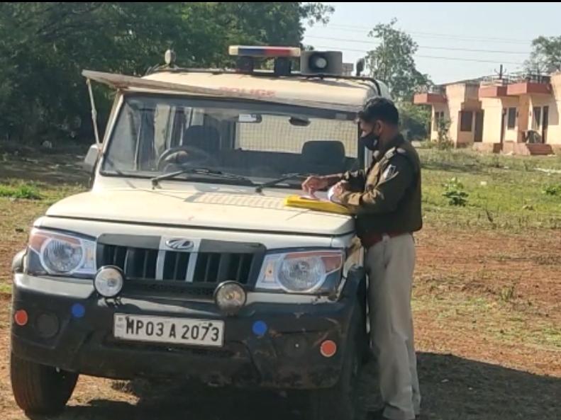 Woman found in a semi-naked condition in Sendhwa Fort, 28-year-old ...