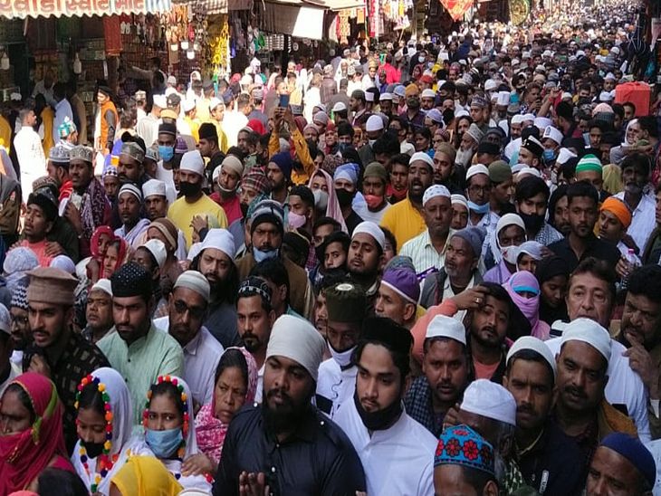 The pilgrims gathered in the ritual of the clan; Prayers sought by ...