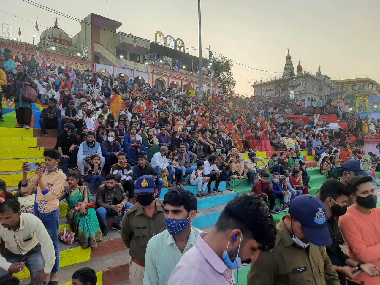 Narmada's Sethani Ghat lit up with lights, birth anniversary will be ...