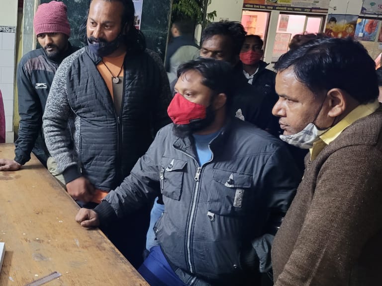 Woman's body found hanging in Hapur, Dowry murder case registered ...