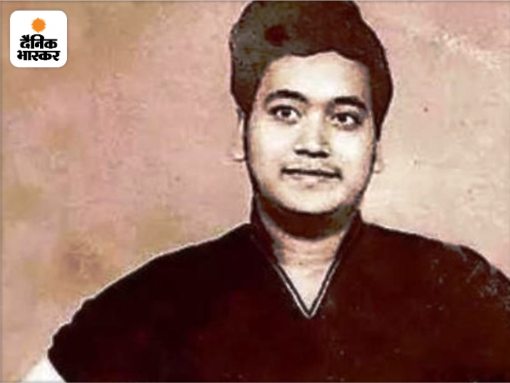 Bappi Da No More: bappi da used to wear gold inspired by American pop ...