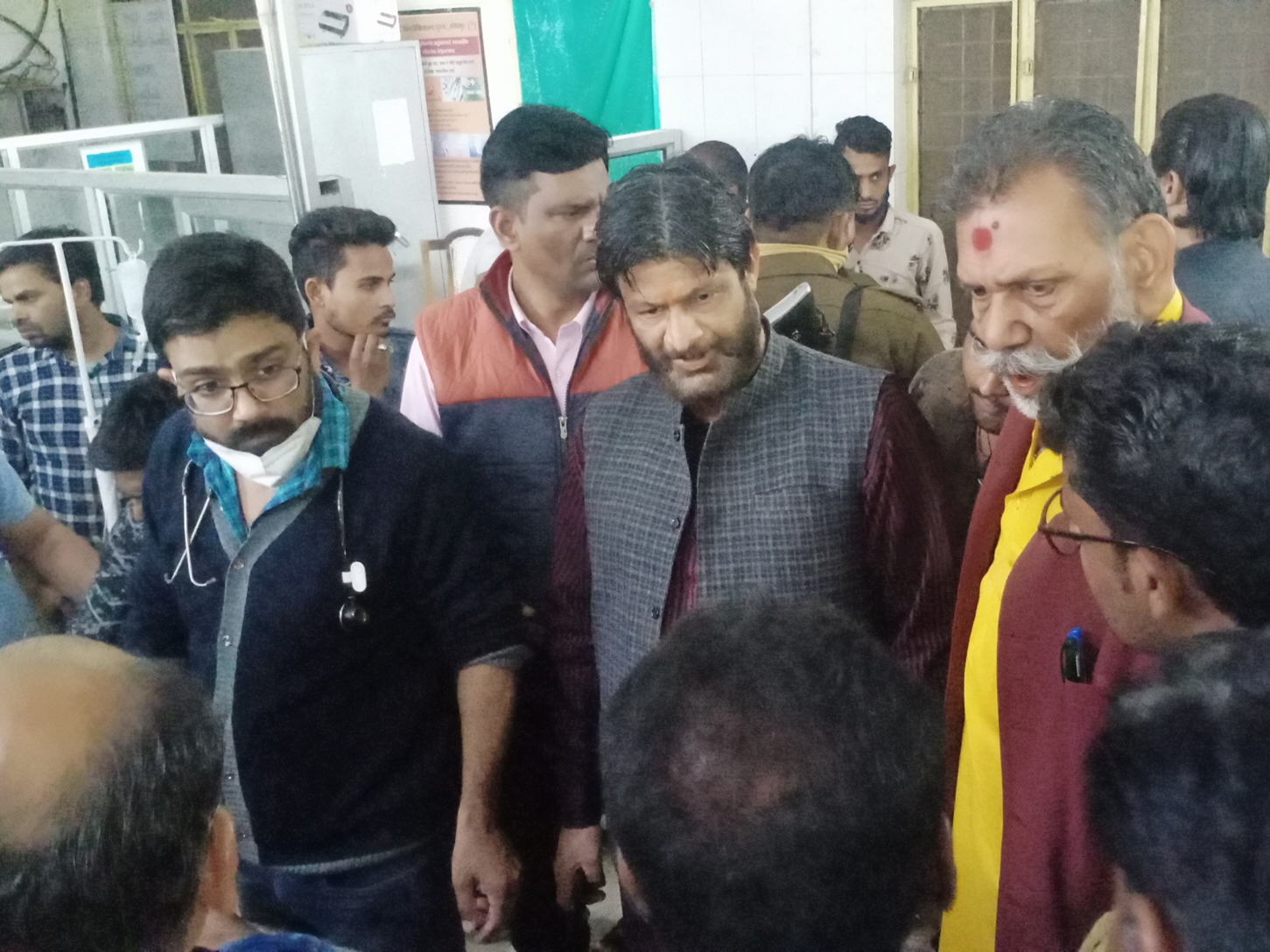 Minister of State Pradeep Jain's car collided while going from Lalitpur ...