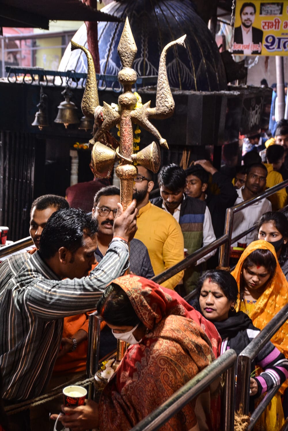 Doors of Anandeshwar temple open after Mangala Aarti at 2 pm, long ...