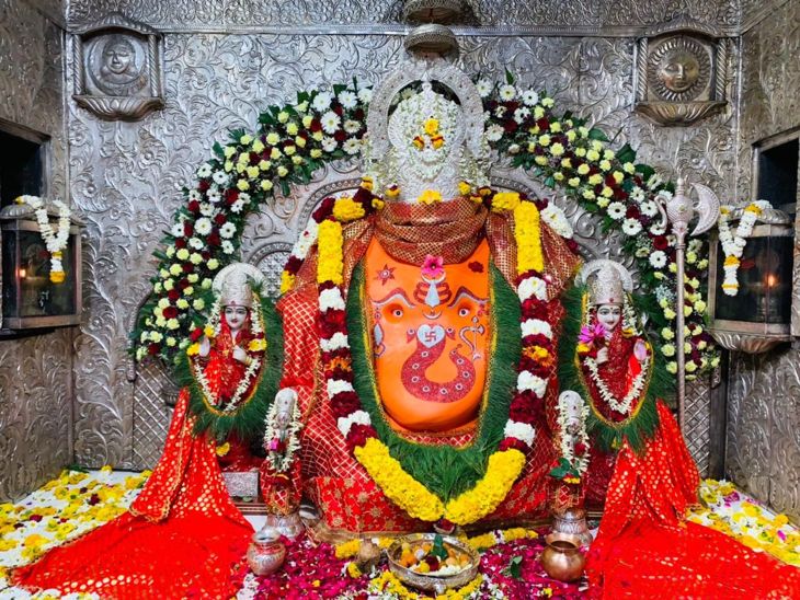 Gorgeous makeup of Lambodar and Hanuman ji, here the devotees handle ...