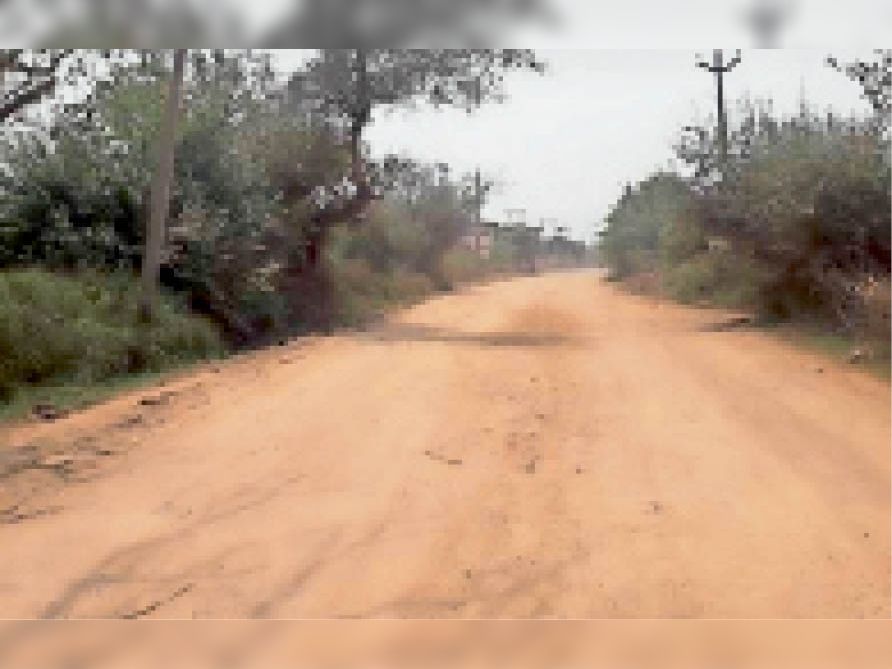 Raw roads will be paved, a network of roads will be laid, 12 feet paved ...