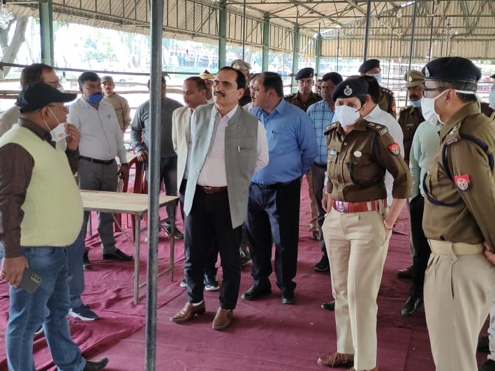 DM visits counting venue in Amroha Guidelines given to employees ...
