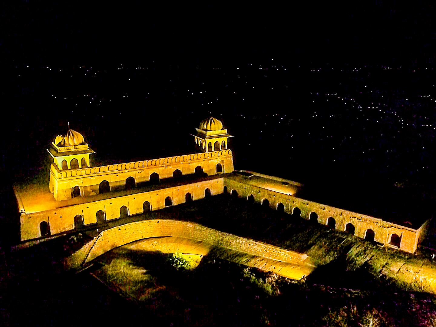 Rani Roopmati Palace of Mandu blossomed with lights in the night ...