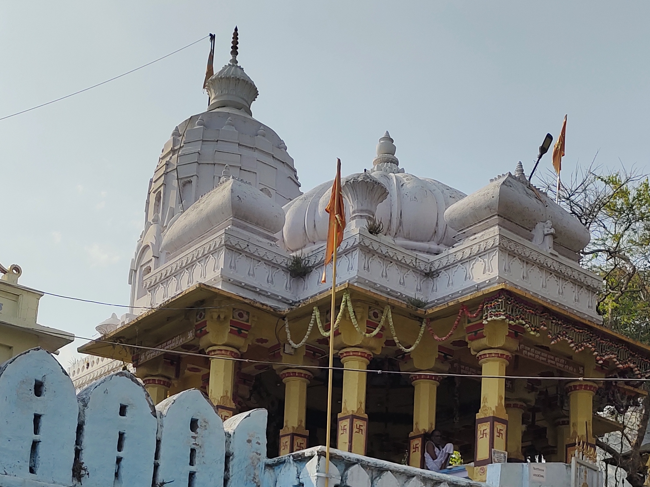 The retaining wall of the ancient Pandharinath temple will be built at ...