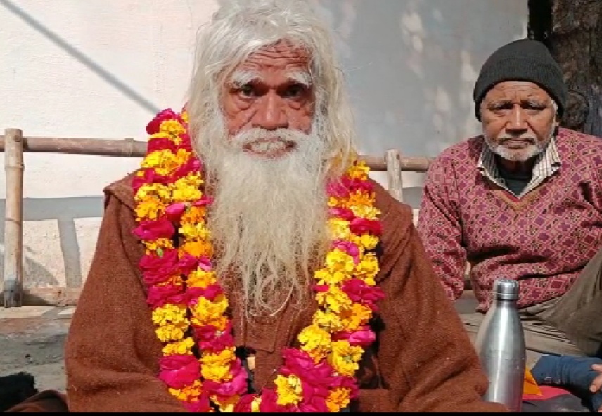 Fakir Baba, 100 years old, came out of the samadhi after 41 days, after ...